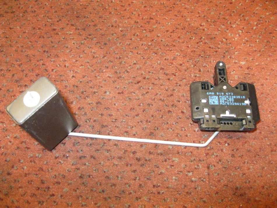 6R0919673 Tankanzeige Schwimmer Tankgeber Benzin VW Polo 6R Skoda Fabia ...